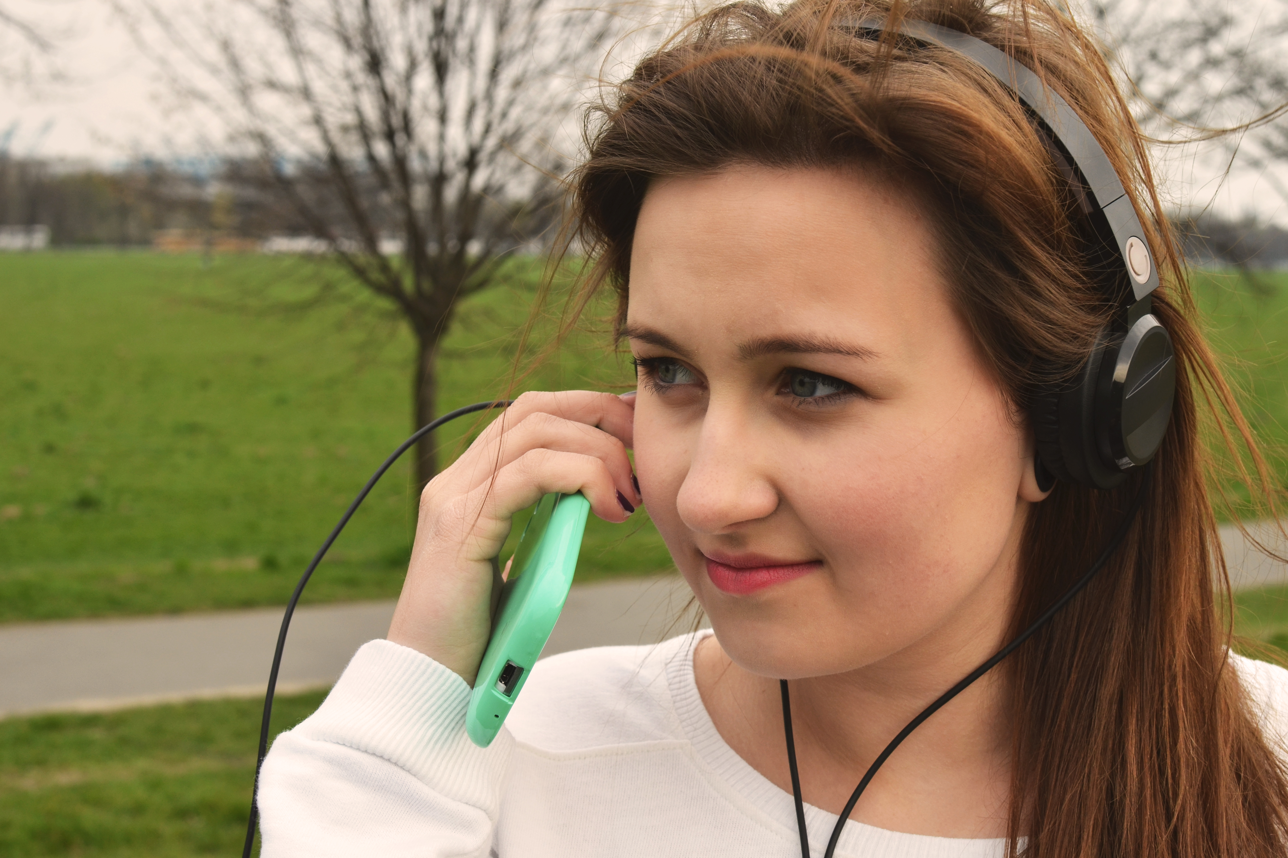 5 Reasons To Get Into Audiobooks and Bonus How To Tips Books 